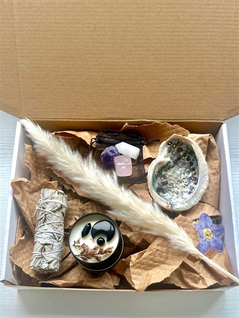smudge kit beginner smudge bundles smudge candles smudge shell smudge