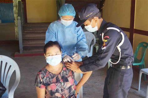 ငါန်းဇွန်မြို့နယ်တွင် ကိုဗစ် ၁၉ရောဂါကာကွယ်ဆေး ဒုတိယအသုတ် ဒုတိယအကြိမ် ဆက်လက်ထိုးနှံပေး