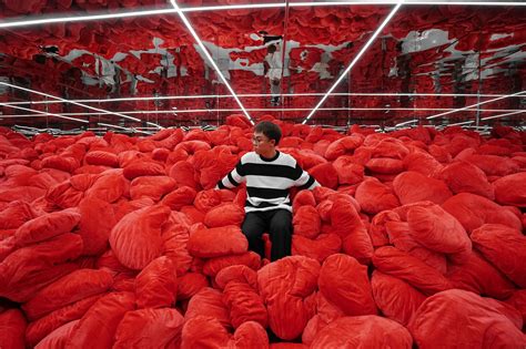 Triển Lãm “love Is All” Của Trần Quang Đại đang Làm Mưa Làm Gió Trending Tiktok Có Gì