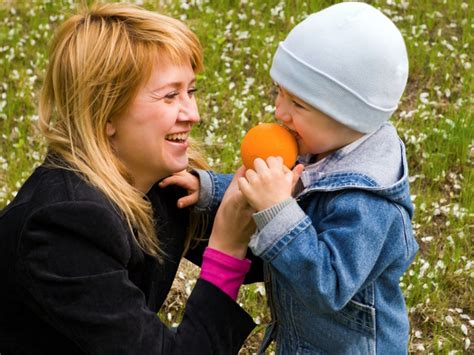 Розвиваючі ігри для дітей вивчаємо кольори