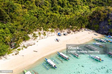 하얀 모래와 아름다운 청록색 해변의 최고 전망 필리핀 최고의 해변 세븐 코만도스 비치 팔라완 0명에 대한 스톡 사진 및 기타 이미지 Istock
