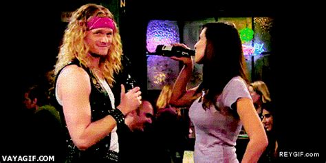  De Barney Stinson El Amo Del Disfraz Para Compartir En Memes 