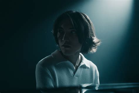 Viral Composer And Pianist Gibran Alcocer Releases His 12th Idea