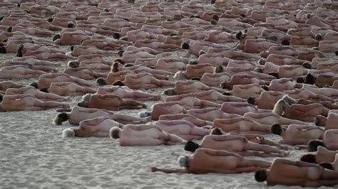 Naked Volunteers Pose For Tunick Artwork On Bondi Beach MyJoyOnline
