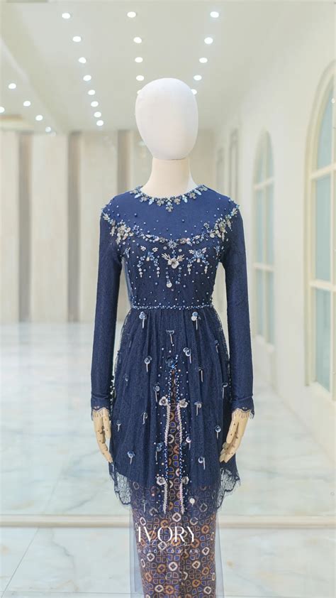 Navy Classic Kebaya With Shawl Ivory Studio Rtw