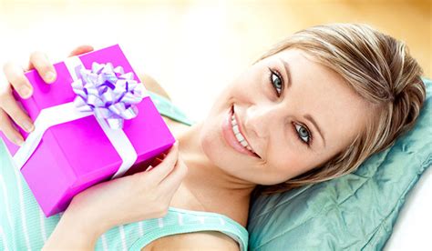 Что подарить сестре на 35 лет - идеи креативных подарков