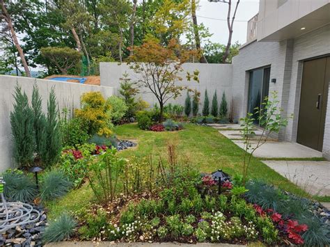 2023 모스만 코트 타운하우스 정원 디자인 시공 랜드스케이프어바니즘랩의 프로젝트