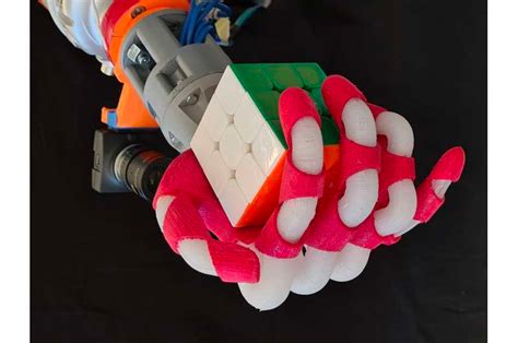 Scientists Create Soft And Scalable Robotic Hand Based On Multiple