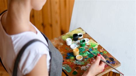 What Colors Make Red How To Mix Different Shades Of Red