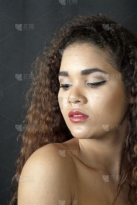 美丽的拉丁女孩