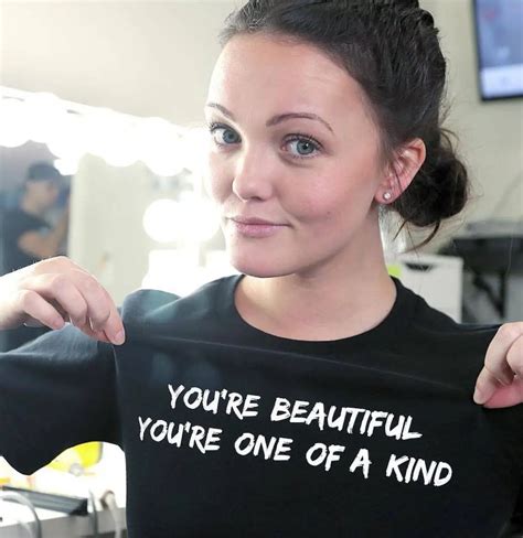Yes She Is Beautiful Scrolller
