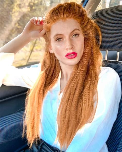 Pin By Hairstyles Compendium On Red Hair Vii Beautiful Redhead