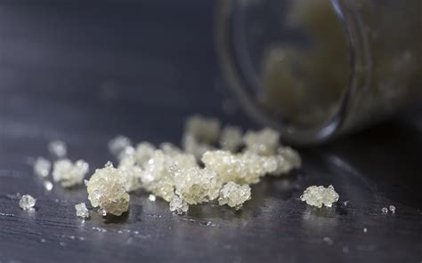 What Are Thca Cbd And Other Crystalline Cannabinoids Leafly