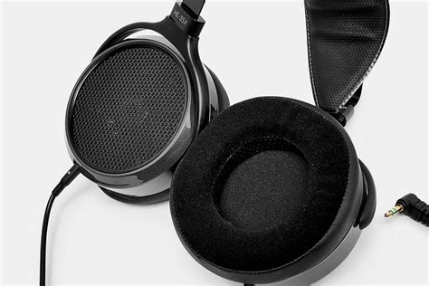 Massdrop and HiFiMAN Combine Quality and Affordability with the HE-35X