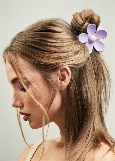 Half Up Half Down Claw Clip Hairstyles Styles New Online Hairstyle