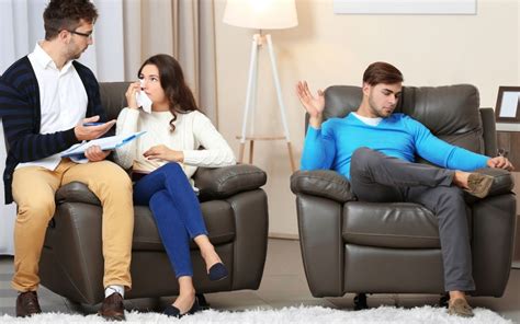 Sex Education Guide sur la Santé Sexuelle et la Série Culte