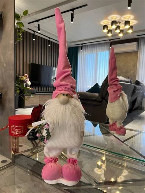 Гном рожевий весняний гномик з віночком — ціна 750 грн у каталозі Інтерєрні ляльки Купити