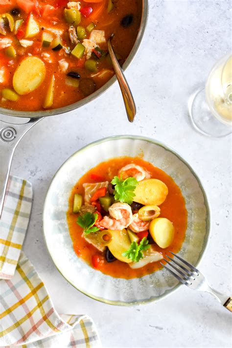 Spaanse Stoofpot Met Kabeljauw Scampi En Aardappelen Kris Kookt