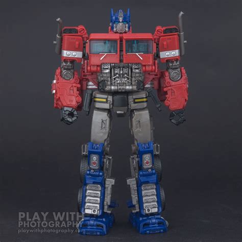 Optimus Prime Studio Series 38 Preview – Play With Photography