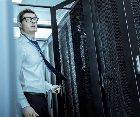 Enterprise Cybersecurity The Five Stage Approach To Server Security In The Zero Trust Era It