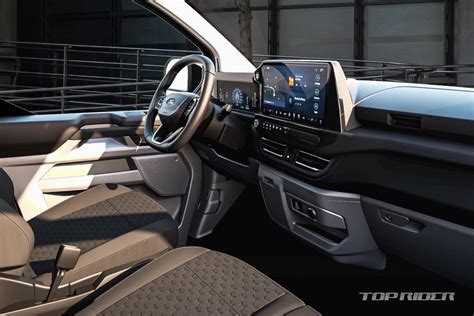 포드 E 트랜짓 커스텀 공개 380km 주행 전기 승합차 탑라이더