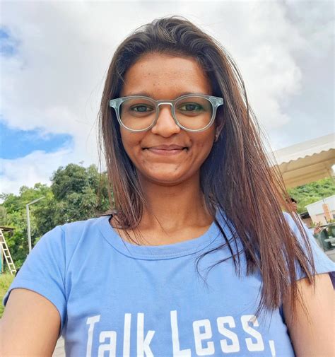 About Vaibhavi Hole Medium