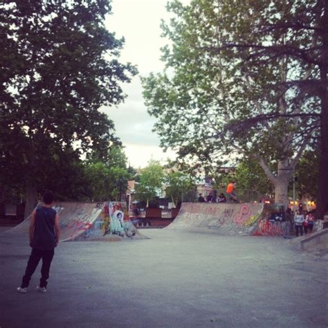 Deda Ena Park დედა ენის ბაღი Park