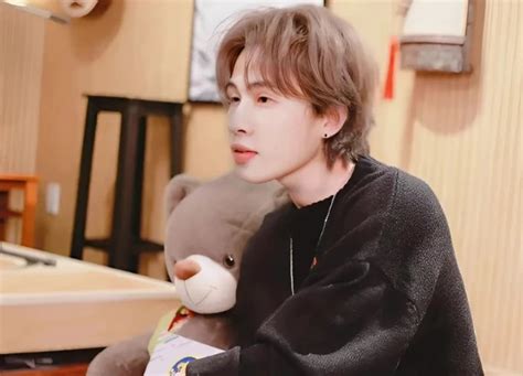 Jack Gây Xúc động Với Loạt ảnh Từ Thiện ở Bến Tre Dân Mạng Soi 1 điều