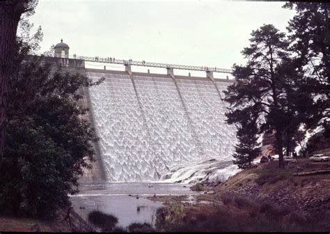Overflow Mundaring Weir Western Australia Natural Landmarks Landmarks
