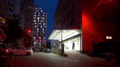 არსებული ინფორმაციით თბილისში კურიერს 8 პირი იარაღით თავს დაესხა 4 გოგო და 4 ბიჭი ჩამოსულა