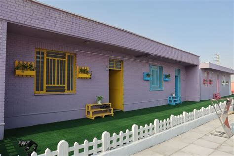 مدرسه جذاب و متفاوت دانش‌آموزان یک روستا در بوشهر بچه ها در این مدرسه