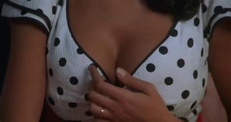 Maria Grazia Cucinotta Nue Dans The Second Wife