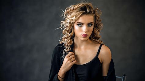3840 X 2160 Woman Wallpapers Top Free 3840 X 2160 Woman Backgrounds