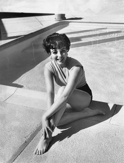 Joan Collinss Feet
