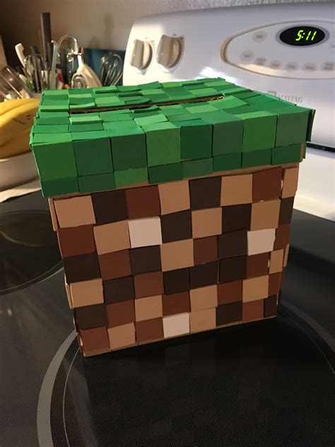 Minecraft Grass Square Valentine Box 2024