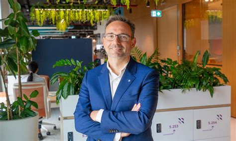 Dubai Launches Worlds Largest Solar Powered Data Center Tech Magazine