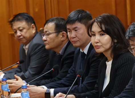 Монголбанкны Хяналтын зөвлөл МБХ ны орон тооны бус гишүүд томилогдлоо