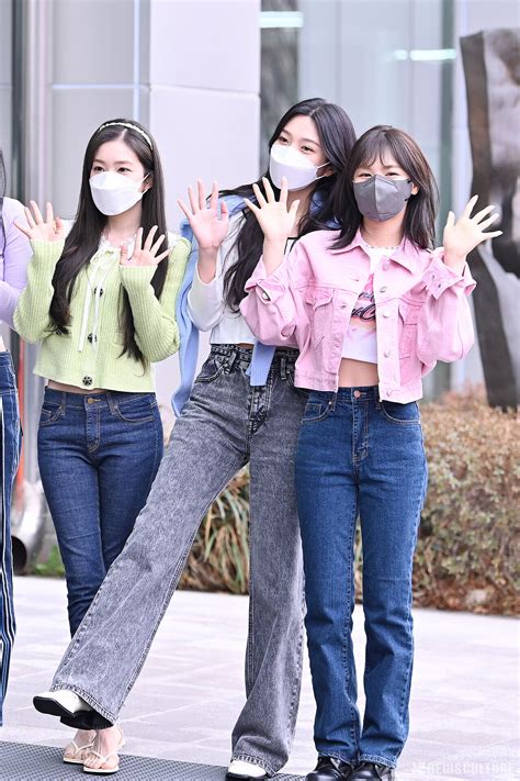 NC포토 레드벨벳 아이린조이웬디 다리 길이 자랑중