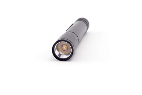 Фонарь ЯРКИЙ ЛУЧ Pen-Detect UV УФ-диод Nichia 365, клипса, на 2xAAA ...