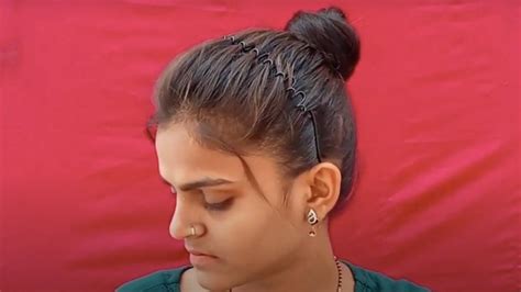 The Iconic 90s Zigzag Headband Is Back Heres How To Style It In A Modern Way