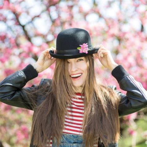 How Fashion And Clothing Can Make You Positive