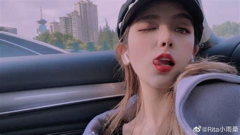 Lpl 쪽의 여자 해설자 중 한명인 리타rita Lol 해외