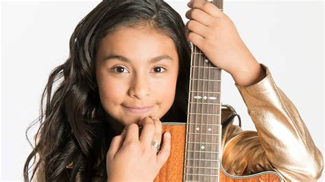 Mia García ¿la Próxima Selena Telediario México