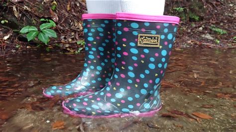 水玉模様の長靴 カレンジュニアで水たまり Youtube
