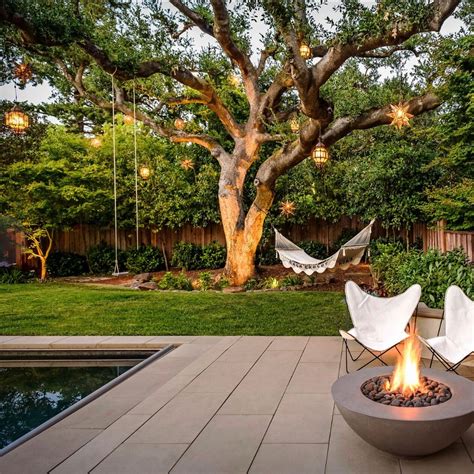 Backyard Garden Ideas Tree In Center