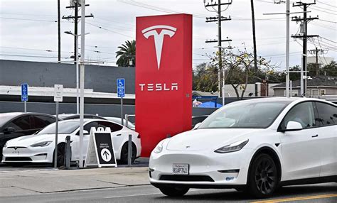 Tesla Stock Price Target Gets Cut By Yet Another Analyst Why Shares