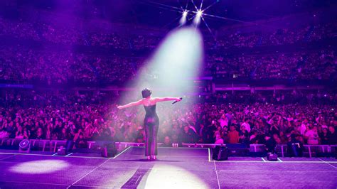 Lara Campos Lara Campos Updated Their Cover Photo