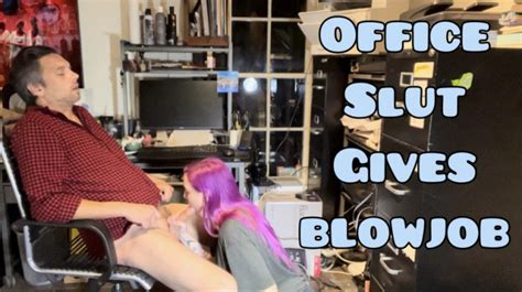 Wildfresa Office Slut Gives Blowjob Manyvids