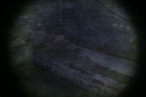 Man Finds Secret Hatch In His Home Whats Underneath It Will Surprise You