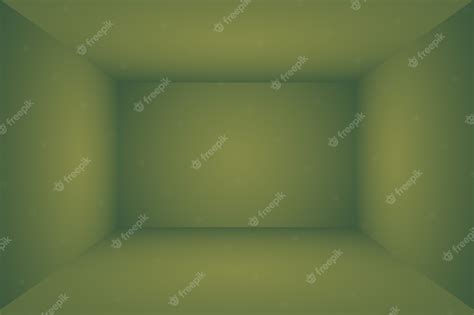 고급 일반 녹색 그라데이션 추상 스튜디오 배경에는 텍스트와 그림을 위한 공간이 있는 빈 공간이 있습니다 프리미엄 사진
